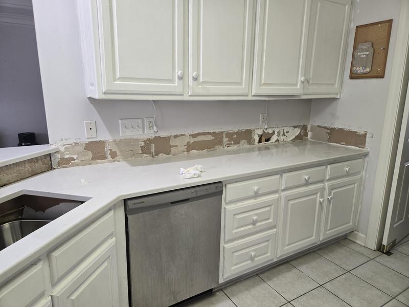 allen + roth Peaceful Quartz Off-white Kitchen Countertop SAMPLE (4-in ...