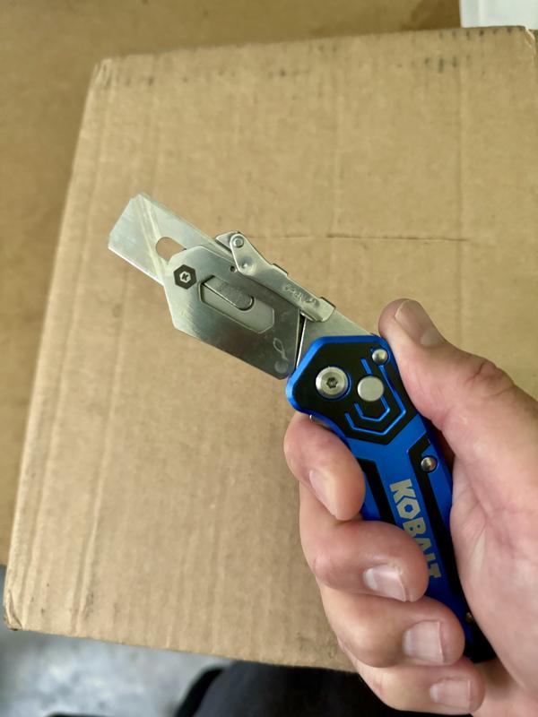 Kobalt Carpet 3/4-in 11-Blade Folding Box Cutter Utility Knife with On ...