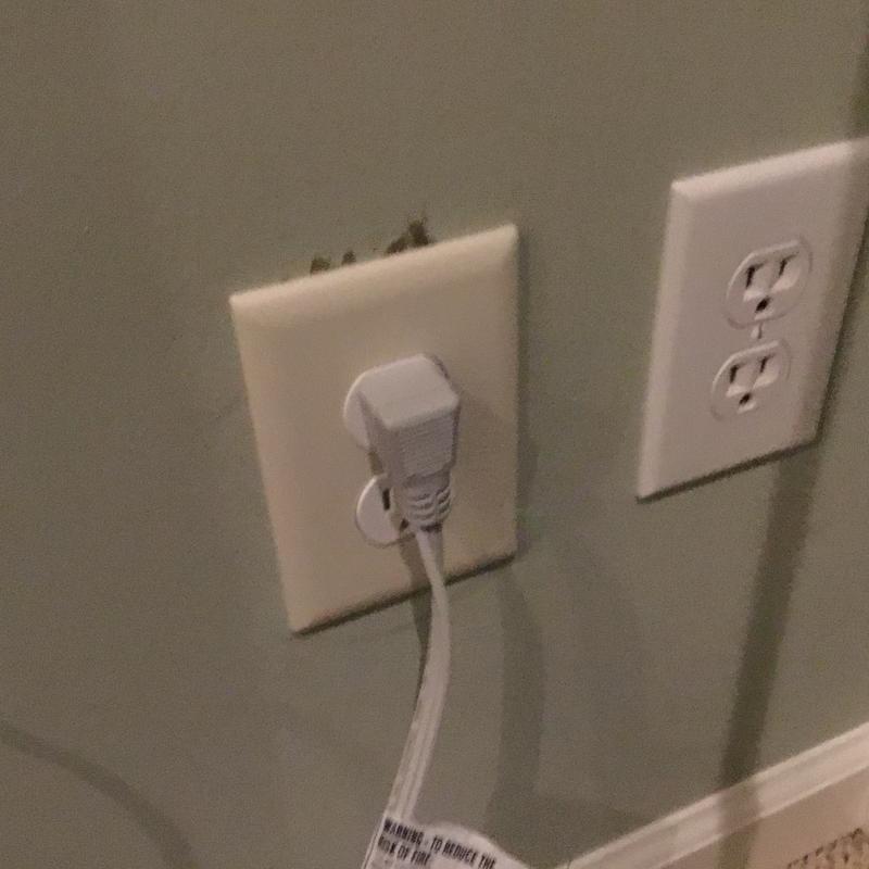 Legrand Pass and Seymour 1-Gang Jumbo Size White Nylon Indoor Duplex ...