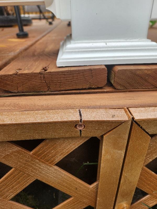 Style Selections 1-in x 8-ft Black Vinyl Lattice cap in the Lattice ...