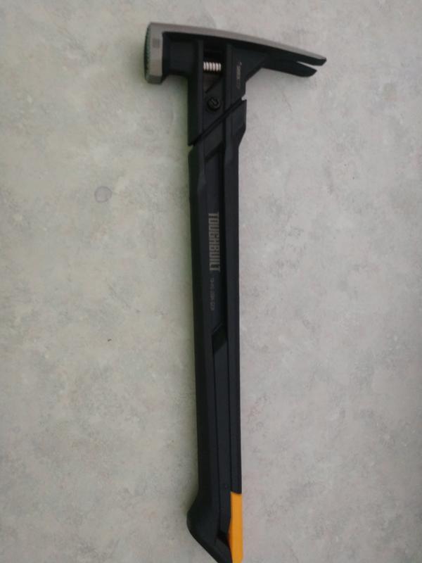 TOUGHBUILT ShockStop 24-oz Milled Face Steel Head Rubber Rip Framing ...