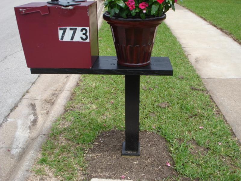 Architectural Mailboxes Concrete pad with base bracket Black Steel in ...