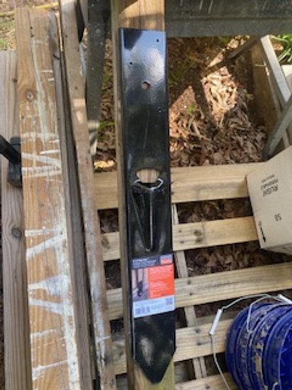 Simpson Strong-Tie E-Z Mender 28-in x 28-in Powder Coating, Black Steel ...