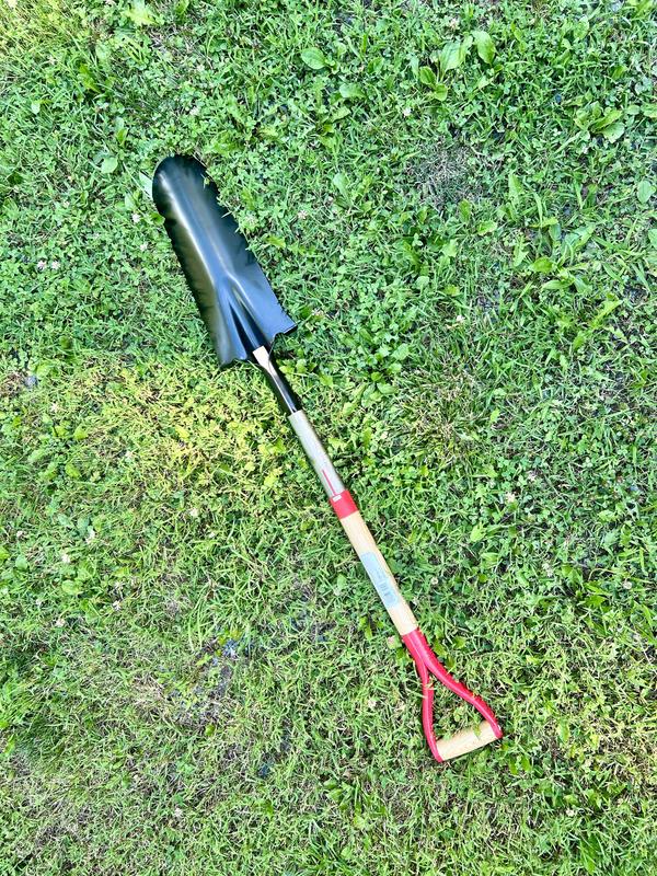 Razor-Back 29-in Wood D-Handle Drain Spade 47103 at Lowes.com