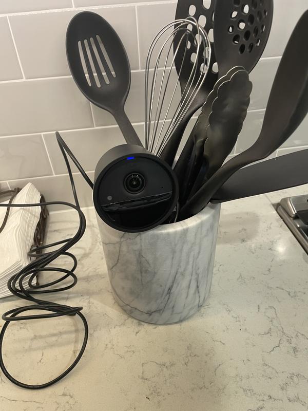 Philips Hue Security Indoor/Outdoor 1-Camera 1080P Plug-in Bullet ...