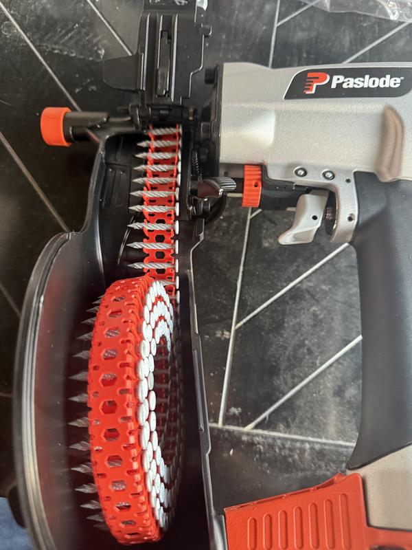 Paslode tetraGRIP 1-1/8-in Pneumatic Siding Nailer 515400 at Lowes.com