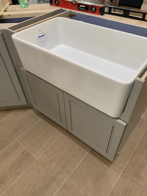 BLANCO Cerana Farmhouse Apron Front 33-in x 19.18-in White Fireclay ...