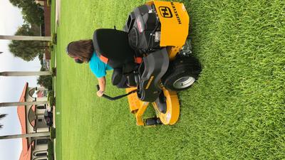 Hustler Raptor 52-in 23-HP V-twin Gas Zero-turn Riding Lawn Mower at ...