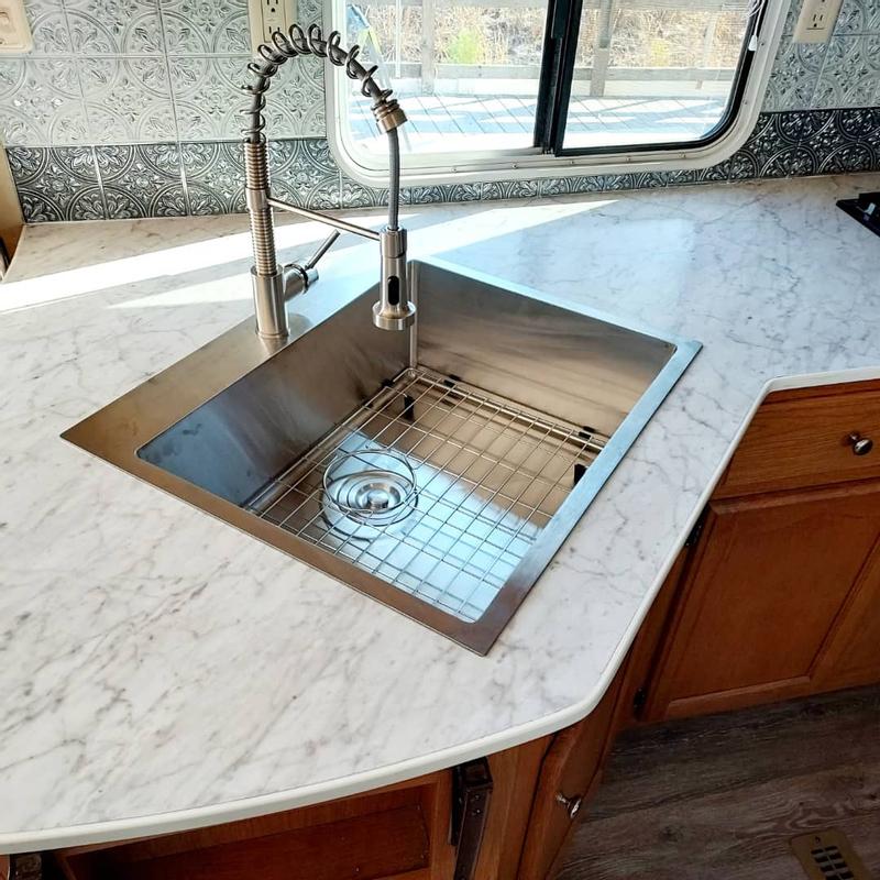 Formica Brand Laminate Premiumfx 60-in W x 144-in L Carrara Bianco ...