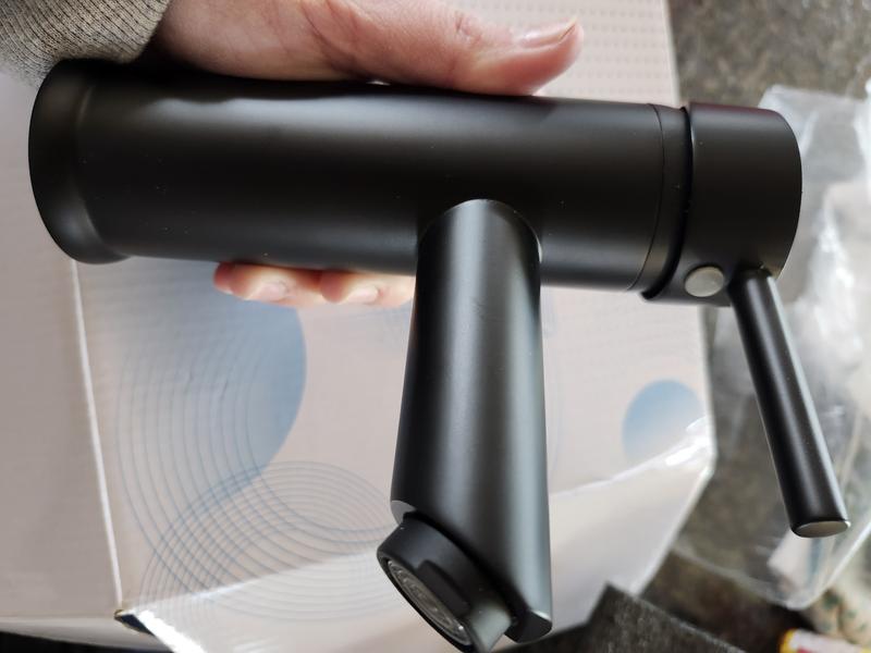 BWE Polished Chrome Single Hole 1-Handle Bathroom Sink Faucet with ...