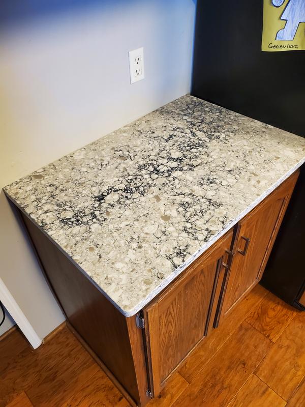 allen + roth River Stone Quartz Off-white Kitchen Countertop SAMPLE (4 ...