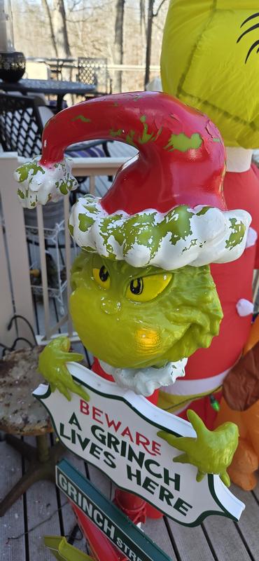 Grinch 49.61-in Freestanding Lamp post Yard decoration with White LED ...