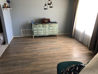 Style Selections Urbanite Oak 8-mm T x 8-in W x 50-in L Water Resistant ...