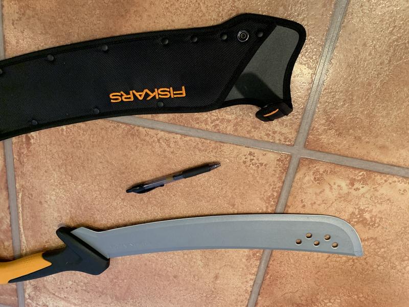 Fiskars 8.5-in Composite Machete 385091-4001 at Lowes.com