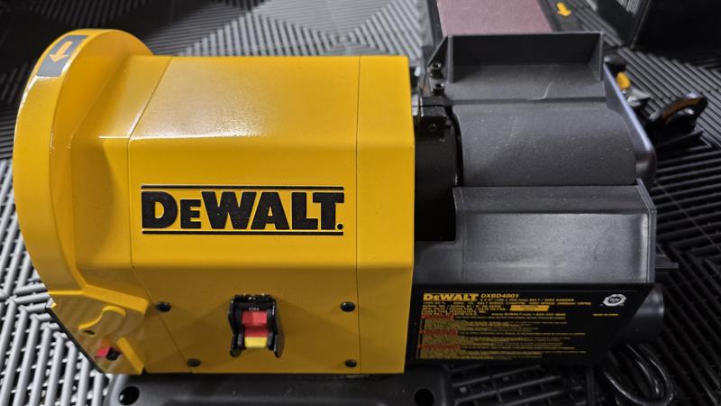 DEWALT 4-in x 36-in Belt 7 -Amp Benchtop Sander in the Benchtop Sanders ...