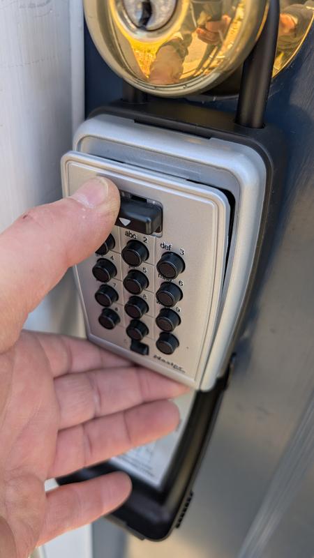 Master Lock Push Button Lock Box 5422DHCLWSFLR/8 at Lowes.com