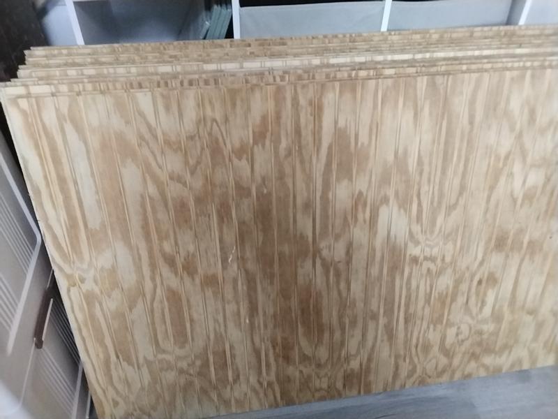 Plytanium Ply-Bead Natural-Rough Sawn 0.3437-in x 48.0-in x 96.0-in SYP ...