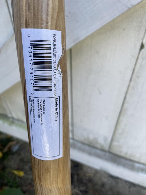 Razor-Back 30-in L Wood-Handle Steel Mulch Fork 76107 at Lowes.com