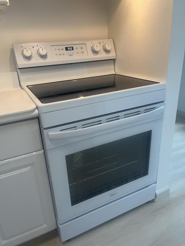 Midea 30-in Glass Top 4 Burners 6.3-cu ft Steam Cleaning Freestanding ...