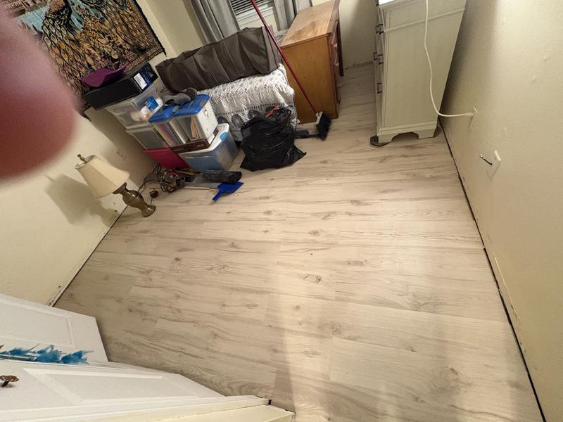 Pergo TimberCraft +WetProtect with Underlayment Attached Ruxin Oak 12 ...