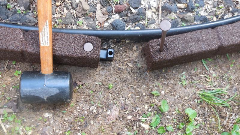 Rubberific 4-ft x 3-in SmartLoc Cobblestone Gray Rubber Landscape ...