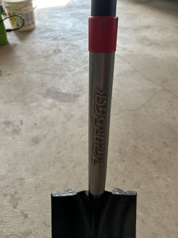 Razor-Back 49-in Fiberglass Handle Digging shovel in the Shovels ...