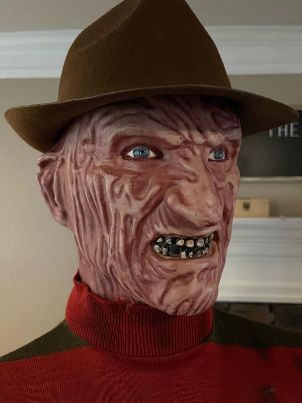 Warner Brothers 6.33-ft Freestanding Talking Jason Voorhees Animatronic ...