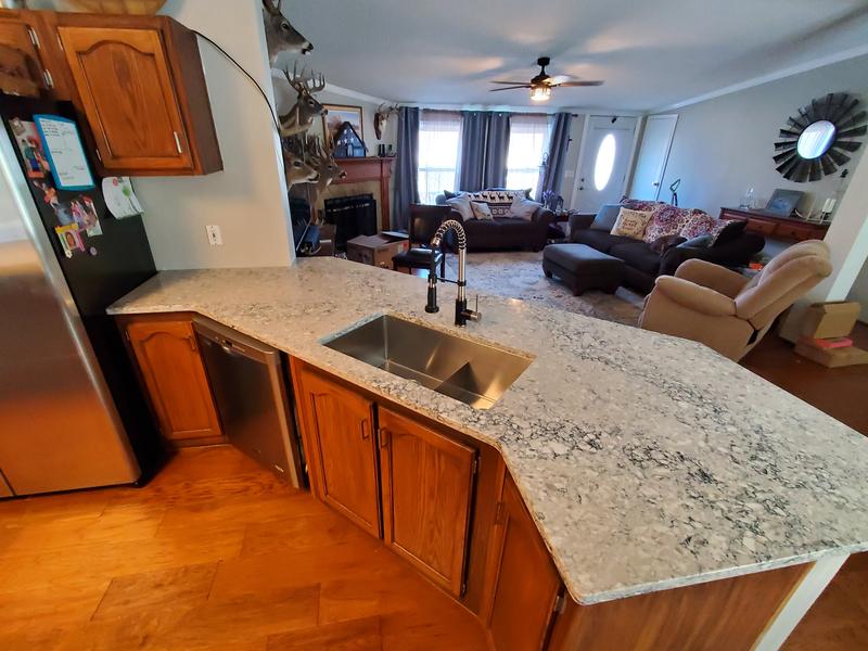 allen + roth River Stone Quartz Off-white Kitchen Countertop SAMPLE (4 ...