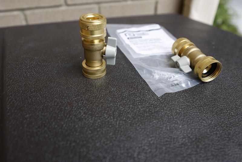 Project Source Brass Quick Connector Set SGY-GAR101 at Lowes.com