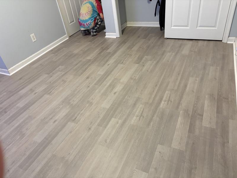 Style Selections Florian Oak 7-mm T x 8-in W x 48-in L Wood Plank ...