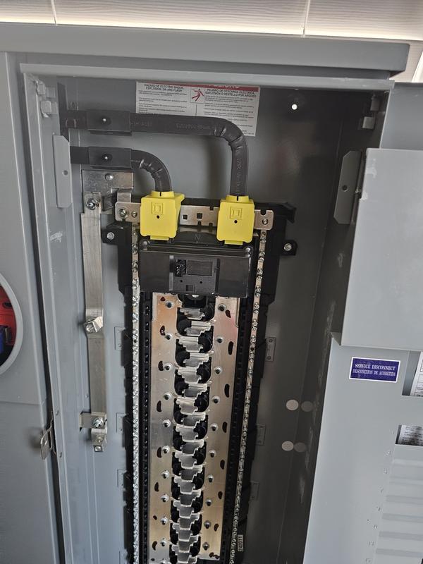 Square D 200-Amp 30-Spaces 42-Circuit Outdoor Main Breaker Meter Combo ...