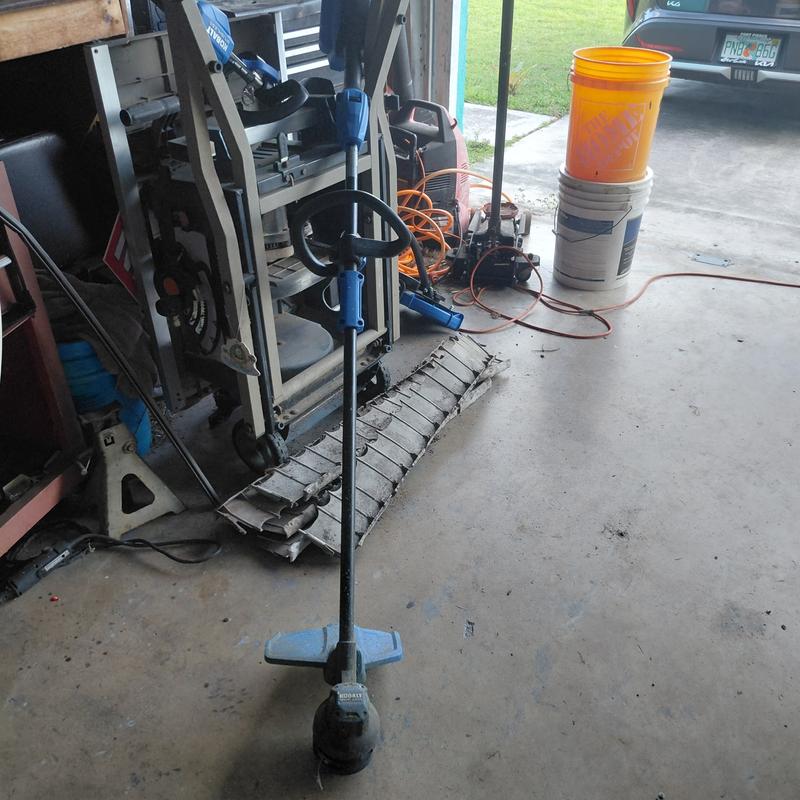Shop Kobalt 40V 15-In String Trimmer Kit + 600 CFM Leaf Blower at Lowes.com