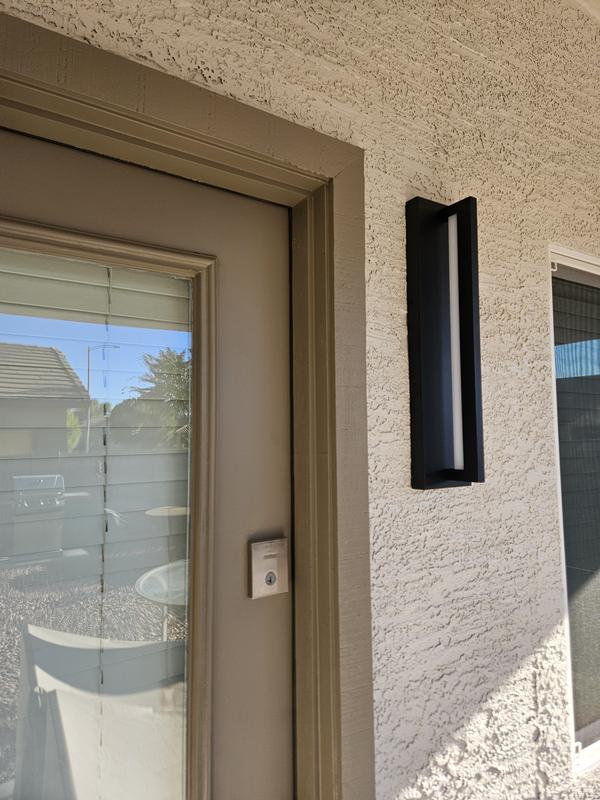 LamQee EXterior LED Wall Light 27-in H Matte Black Hardwired Integrated ...