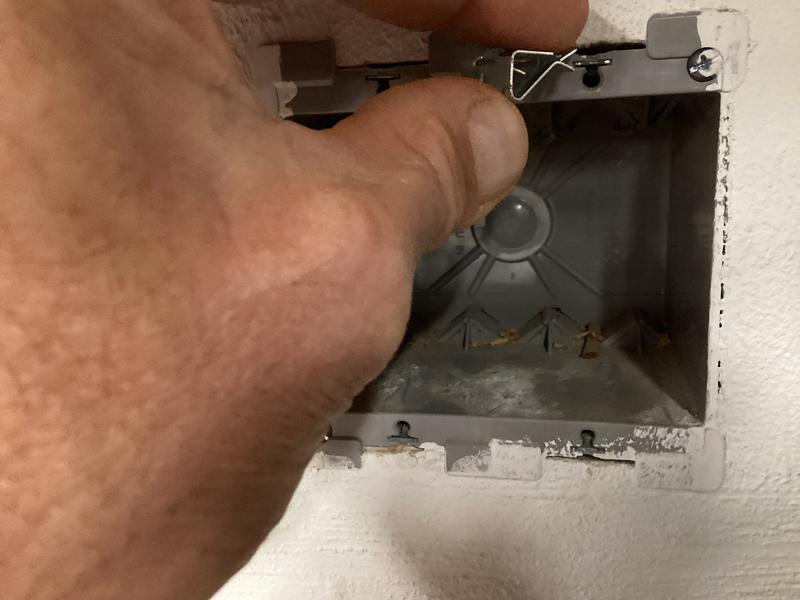 Hubbell RACO 10-Pack Gray Metal Repair Clip Wall Electric Box Mounting ...