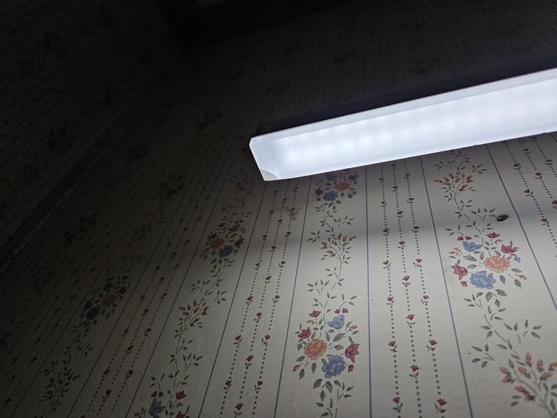 YANSUN 48-in 1 Light Black Integrated LED Modern/contemporary Bathroom ...