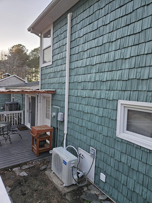 MRCOOL DIY 5th gen Energy Star 1 zone 9000-BTU Ductless Mini Split Air ...