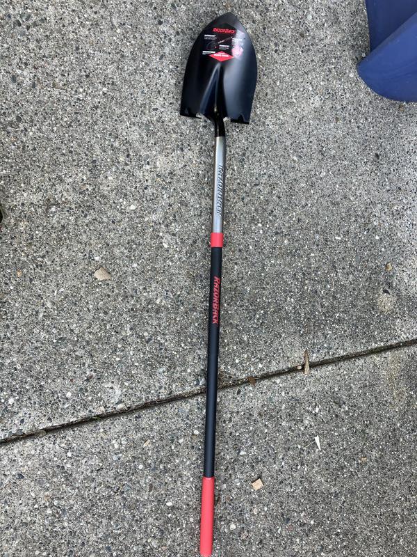 Razor-Back 49-in Fiberglass Handle Digging shovel in the Shovels ...