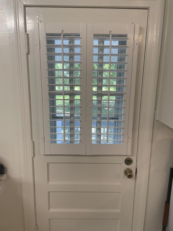 allen + roth 27-in to 29-in W x 54-in L Traditional White Faux wood Shutters in the Interior ...