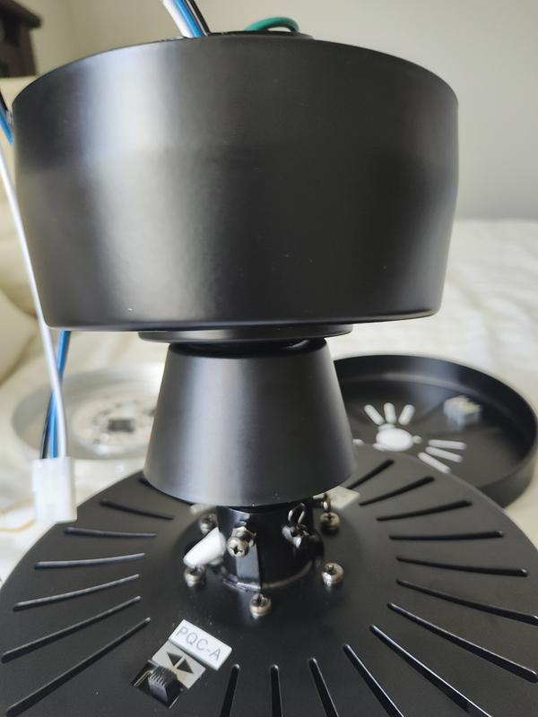 Harbor Breeze Reidsport 44-in Color-Changing Integrated LED Outdoor ...