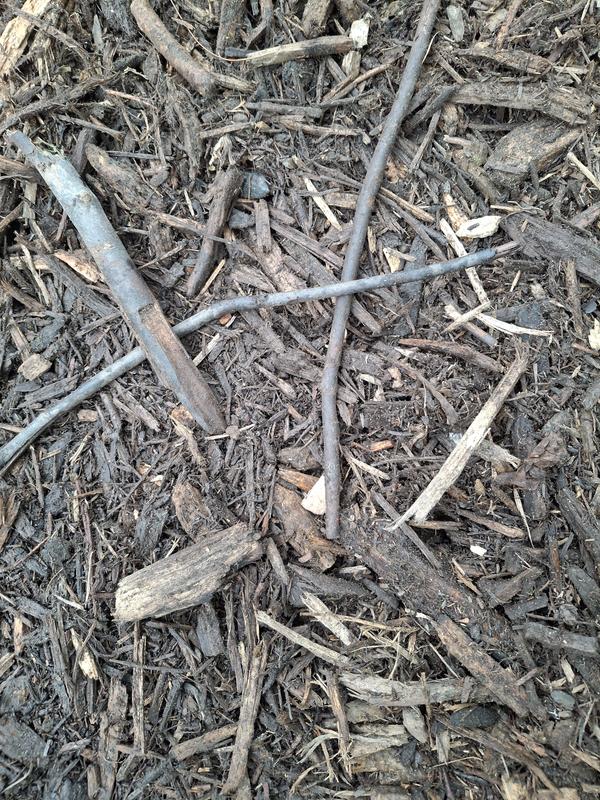 Timberline 2-cu ft All Natural Hardwood Bark Hardwood Mulch 52055476 at ...