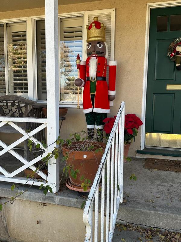 Holiday Living 7-ft Bluetooth Black Nutcracker Animatronic 93118 at ...