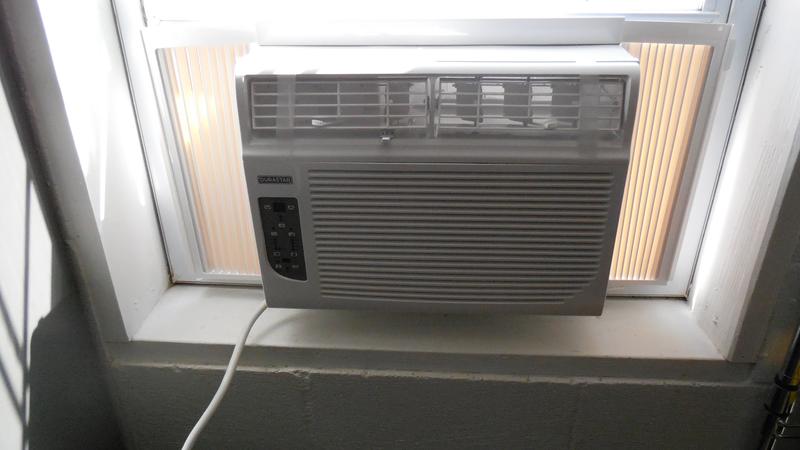 DURASTAR Large Room Window Air Conditioner with Heater, Remote Included ...