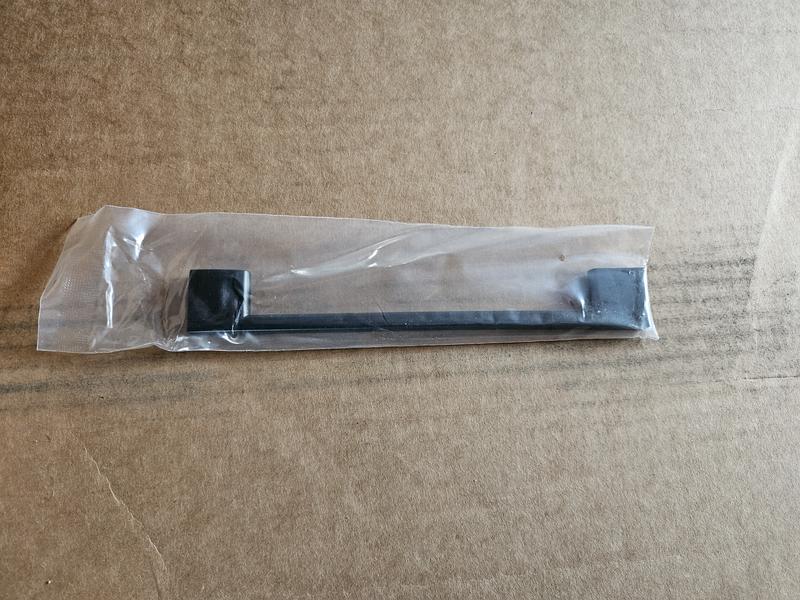 Style Selections 6-5/16-in (160mm) Center to Center Brushed Gold ...