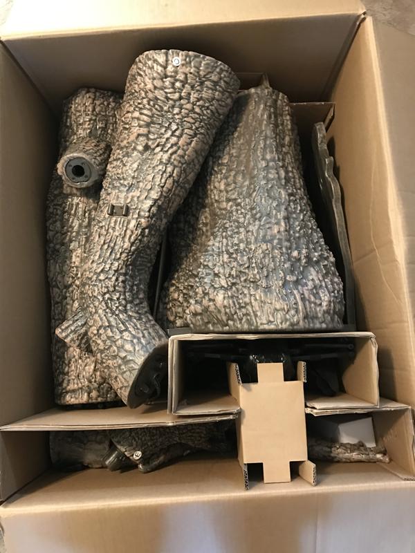 Haunted Living 7.0-ft Freestanding Screeching Lighted Tree Animatronic ...