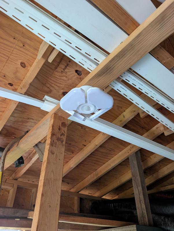 Utilitech 6-volt 1000 -Lumens Battery-operated Ceiling-mounted Work ...