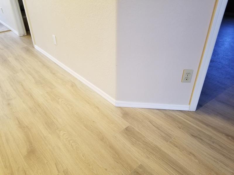 Pergo Portfolio + WetProtect Crema Oak 10-mm T x 7-1/2-in W x 47-1/4-in ...