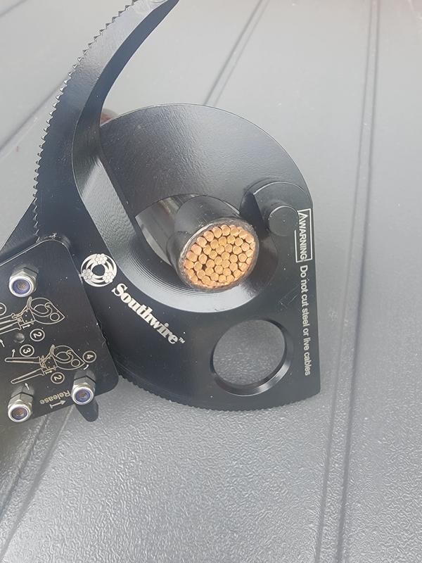 Southwire Heavy Duty Ratcheting Cable Cutter 58277740 at Lowes.com