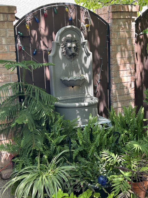 allen + roth 40-in H Plastic Electric Powered Wall Outdoor Fountain ...