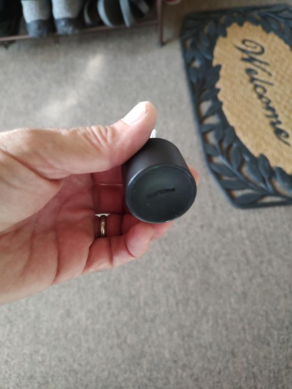 Philips Hue Security Indoor/Outdoor 1-Camera 1080P Plug-in Bullet ...