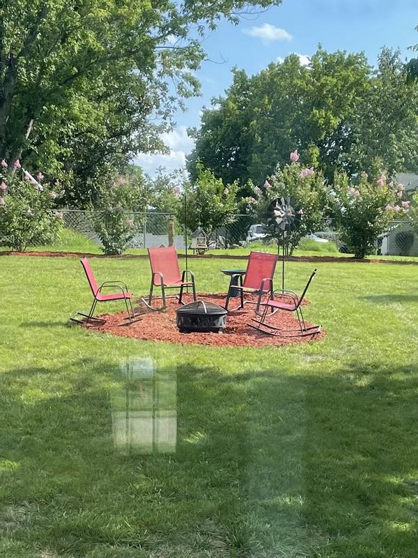 0.5-cu yard Red Hardwood Shredded Bulk Wood Mulch Bulk Mulch 3592087 at ...